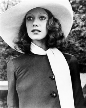 Mrs. Marisa Berenson - Placerile lui Noe